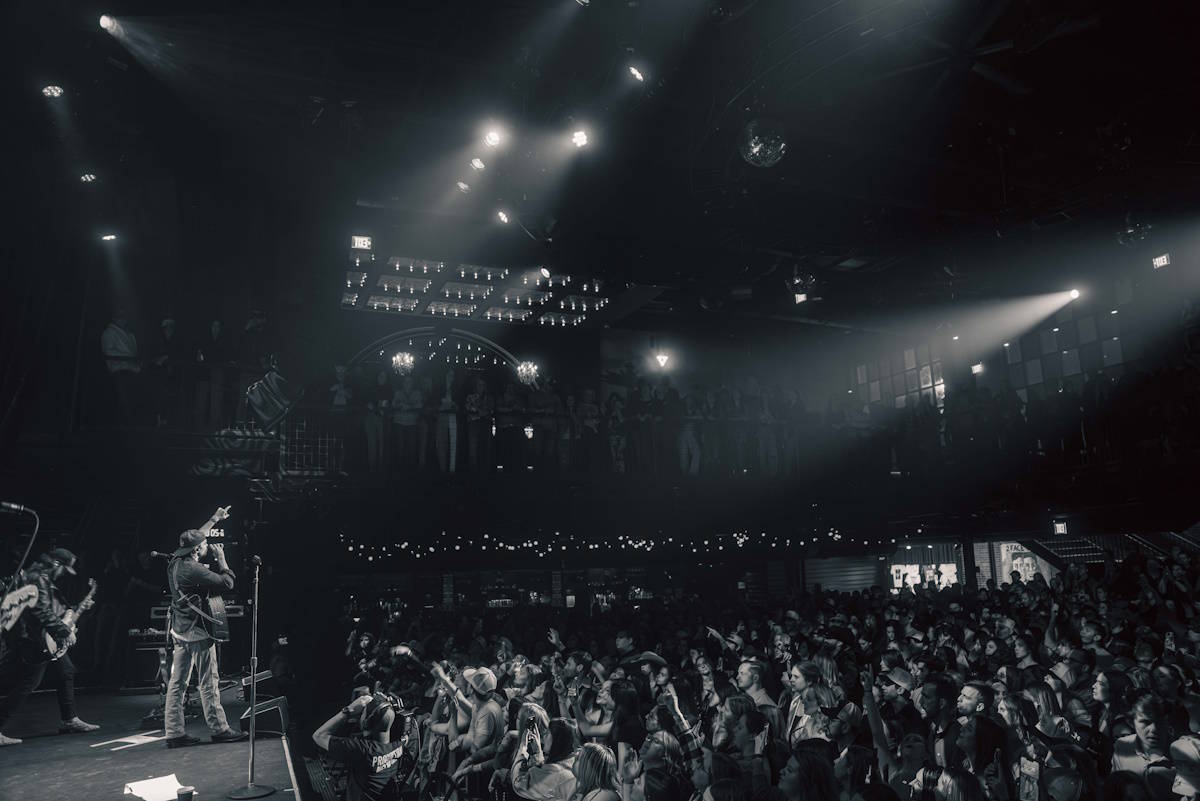 Conner Smith Releases Long-Awaited Debut Album, 'Smoky Mountains ...