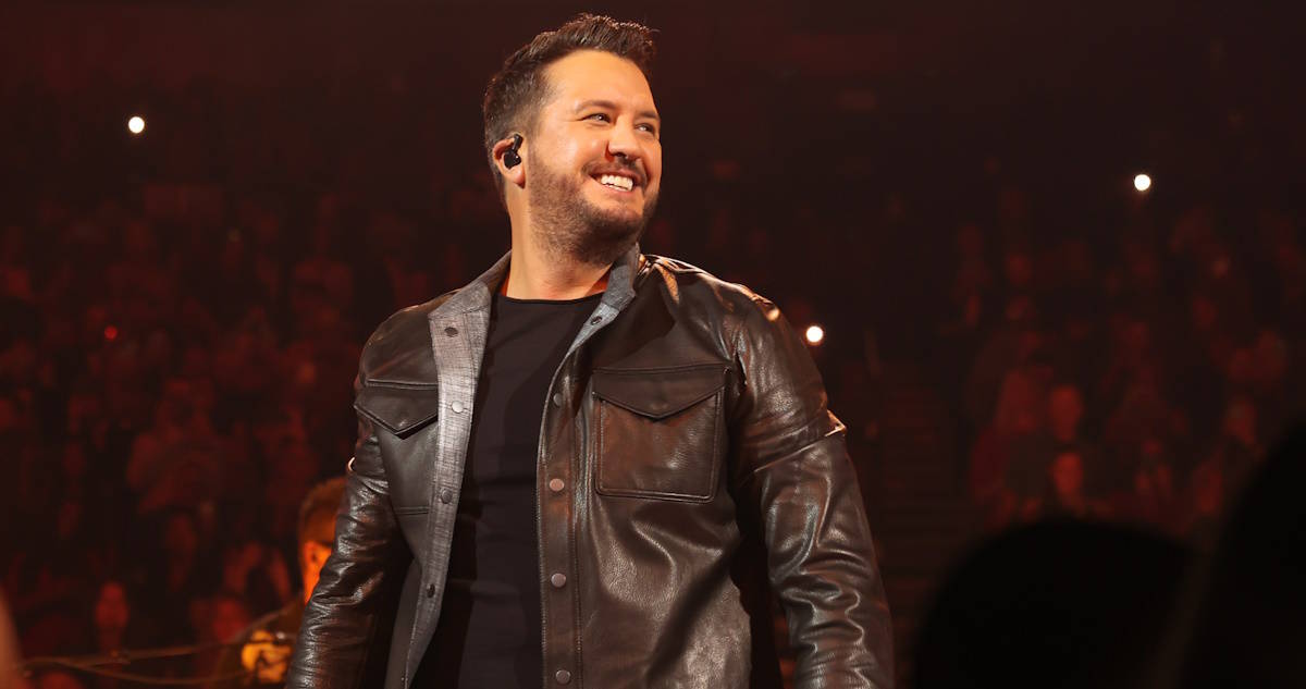 Luke Bryan Reveals If He'll Tour In 2024 After Wrapping Record-Breaking ...