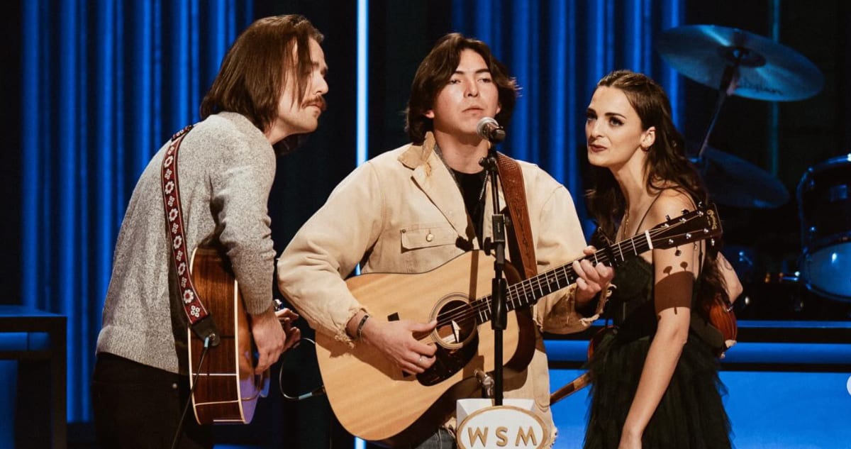 Wyatt Flores Earns Standing Ovation During Grand Ole Opry Debut, Announces New Song 'Milwaukee ...