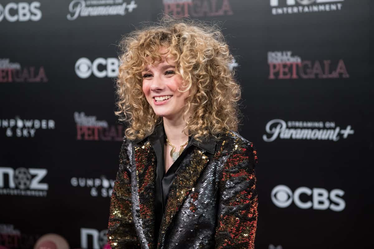 Meet Grace Bowers: The 17-Year-Old Guitarist Taking The Music Industry ...