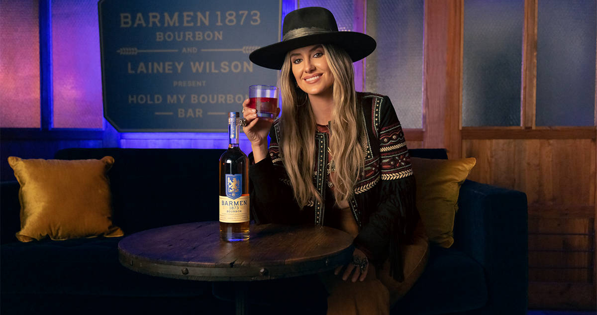 Lainey Wilson Bringing 'Bell Bottom Country' Themed Pop-Up Bar To ...