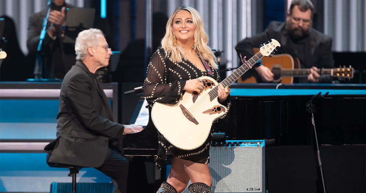 American Idol Alum HunterGirl Gets Teary-Eyed As She Earns Standing ...