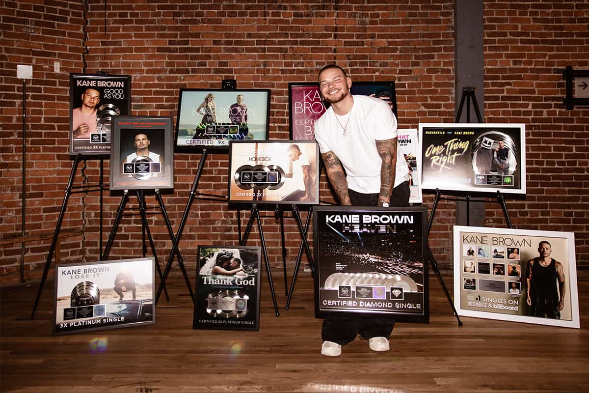 Kane Brown Earns His 11th No. 1 Single With 'I Can Feel It' - Country Now