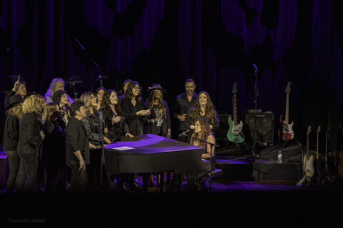 Jo Dee Messina Makes Her Ryman Debut With Unforgettable Sold-Out Show ...