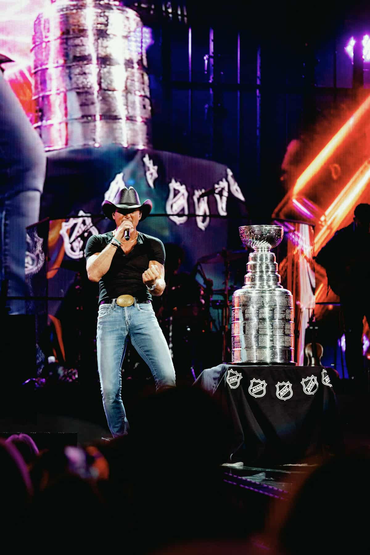 Tim McGraw Returns To Nashville, Lives Up To His Promise To Deliver His ...