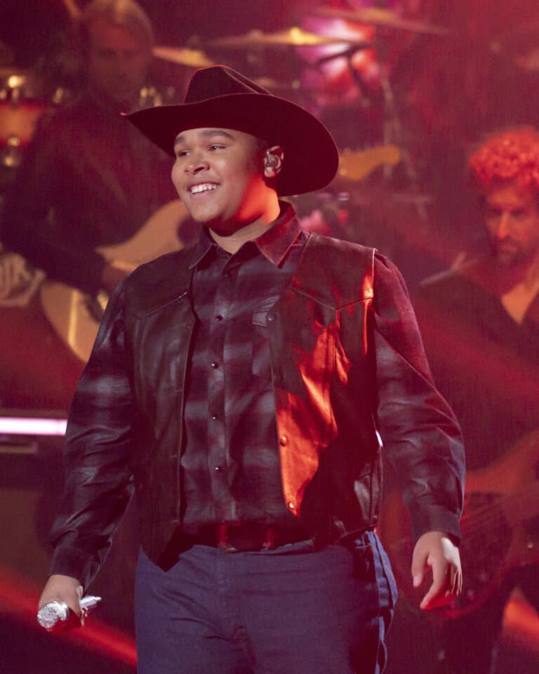 Luke Bryan Hilariously Challenges 'Idol' Contestant Triston Harper To A ...
