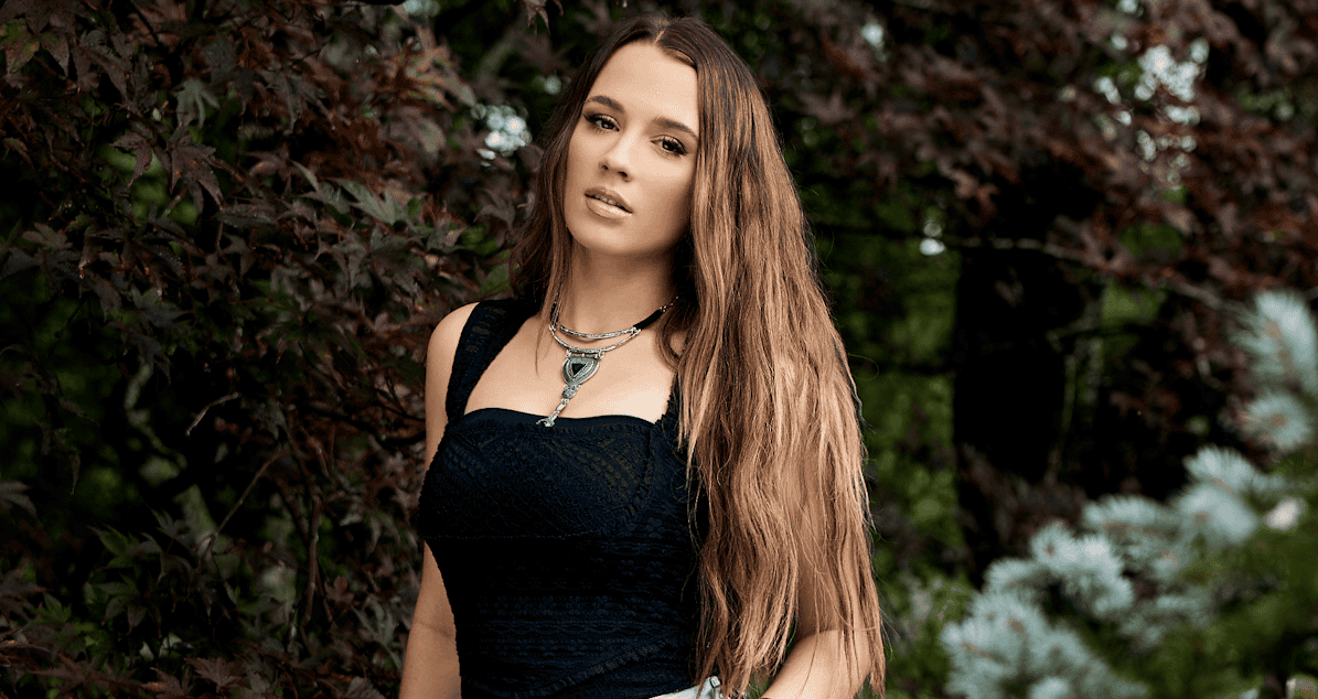 Gabby Barrett Opens Up About Her 'Giving For Good' Show in Nashville ...
