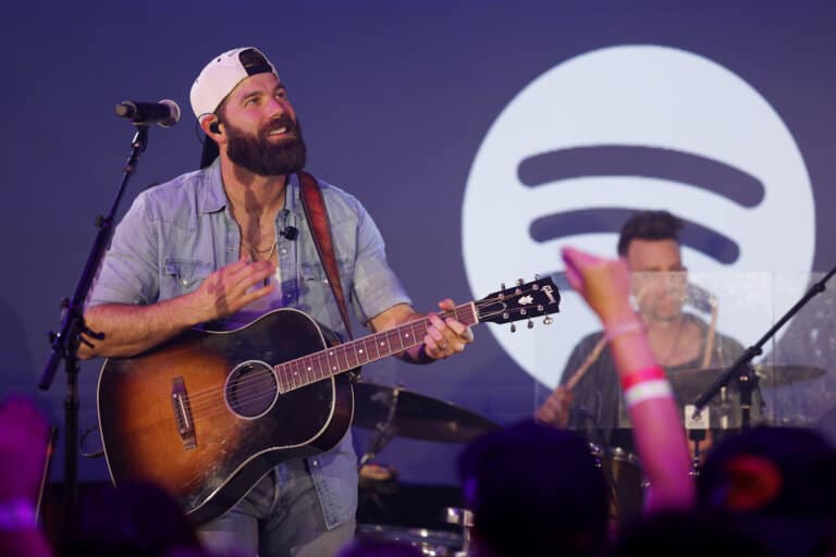 PHOTOS: Koe Wetzel, Dasha, Tucker Wetmore, Ashley McBryde, And More ...