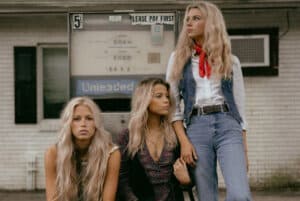 Sister Trio The Castellows Debut Nostalgic New Song, 'Miss America ...