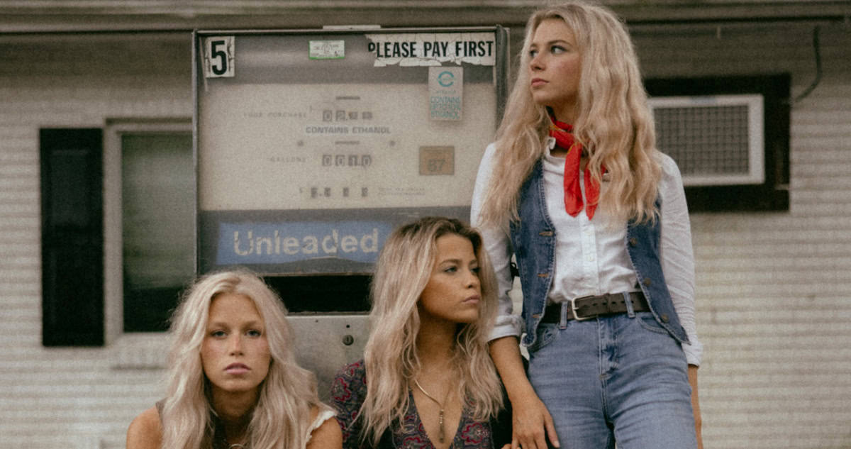 Sister Trio The Castellows Debut Nostalgic New Song, 'Miss America ...