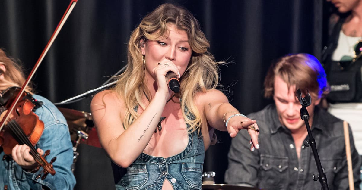 Dasha Reacts To 'Insane' People’s Choice Country Awards Nominations ...