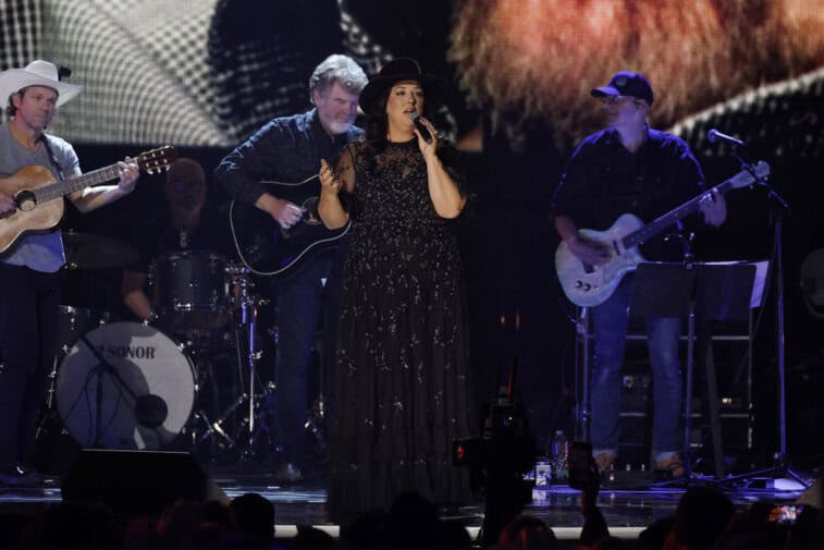 Toby Keiths Daughter Krystal Keith Honors The Late Country Music