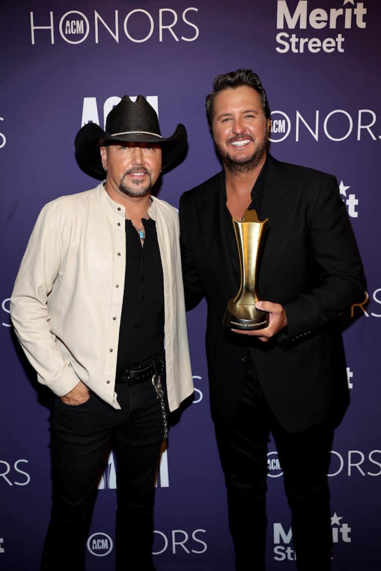 Jason Aldean Pays Tribute to Longtime Friend Luke Bryan at ACM Honors ...