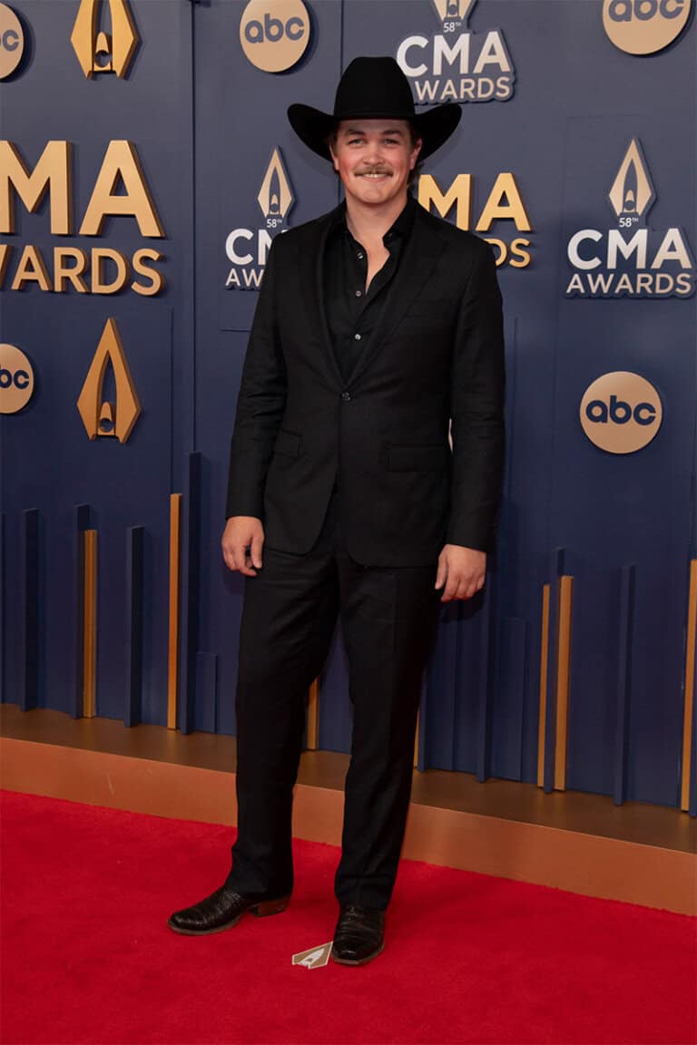Zach Top And Girlfriend, Amelia Taylor, Make Red Carpet Debut At 2024 ...