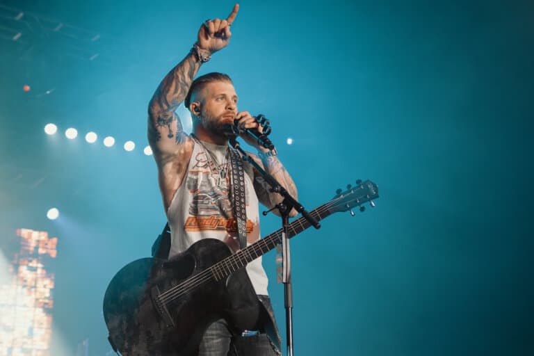 Brantley Gilbert Pushes Old-School Values in Parenting His Three Kids ...