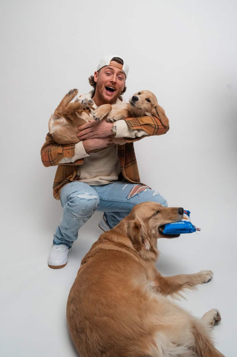 Bailey Zimmerman Talks 'New To Country' Tour, Teases New Music, & More All While Hanging Out ...