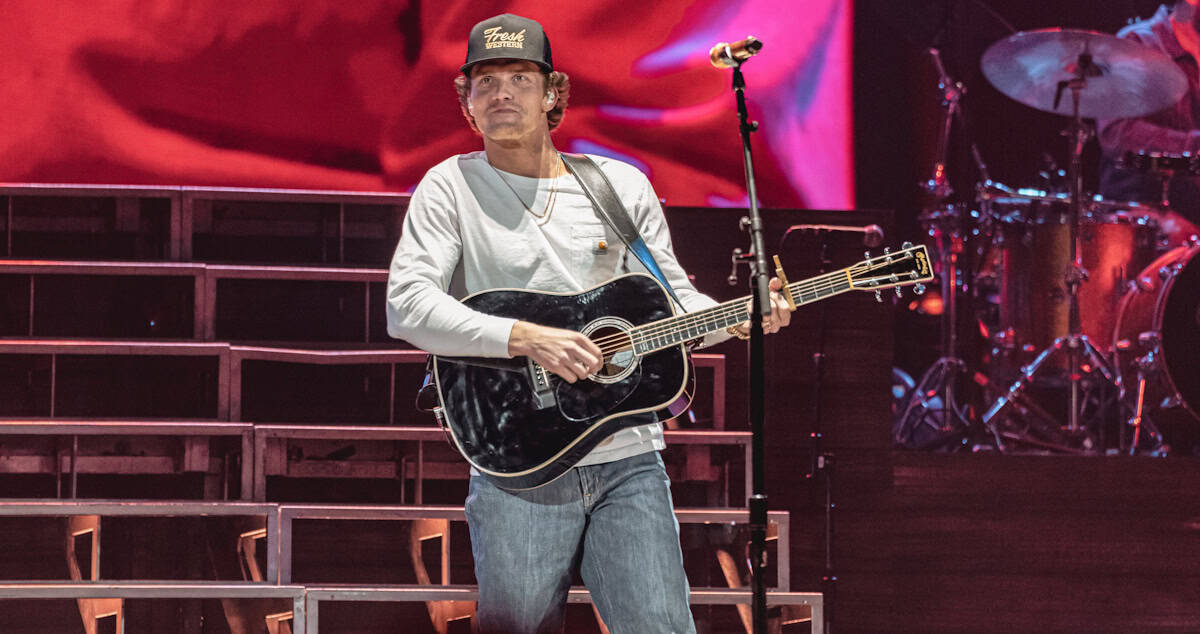 Parker McCollum Delivers Unforgettable Night Of Heartfelt Hits ...