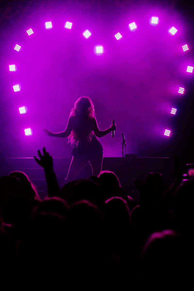 Alexandra Kay Shines During Sold-Out House of Blues Chicago Concert ...