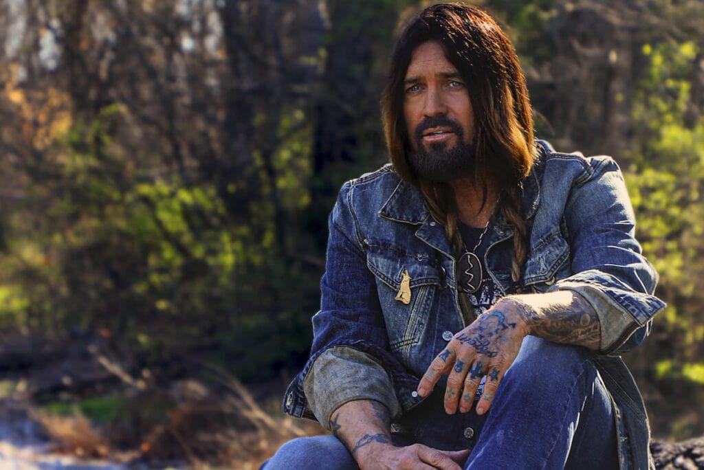 Billy Ray Pens Emotional Post About Daughters Miley And Noah Cyrus: 'I ...