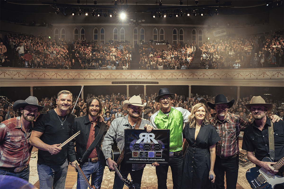 Randy Rogers Opens Up About Kicking Off A New Musical Chapter With ...