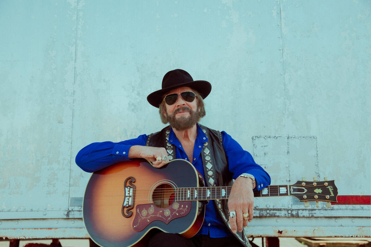 Country Icon Hank Williams Jr. Drops It Low On Stage At 75 - Country Now