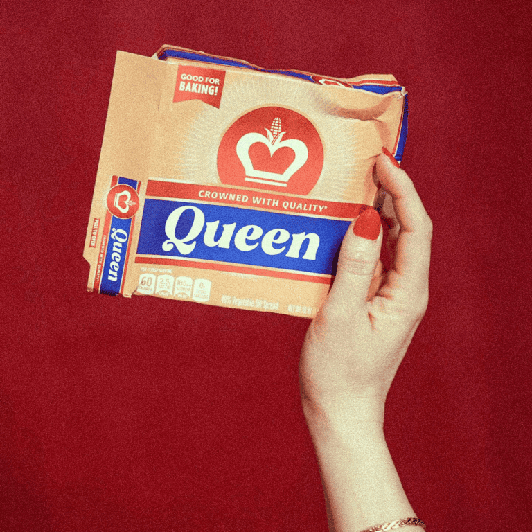 Hailey Whitters Drops New Track 'High On A Heartbreak,' Announces 'Corn ...