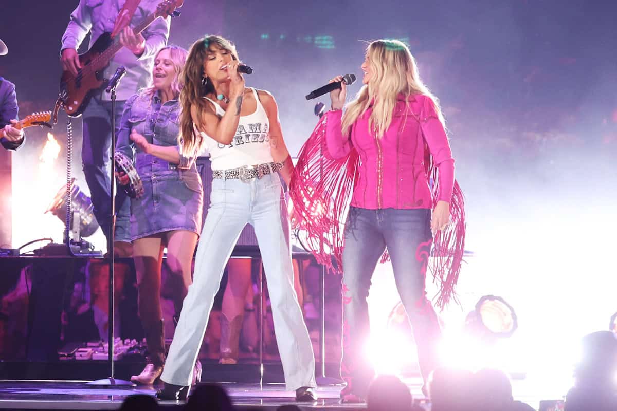 Jelly Roll And Shaboozey Unite For Powerful Performance Of 'Amen' At ...