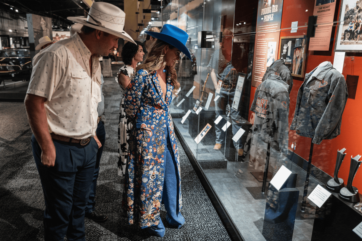 Lainey Wilson Gets Emotional as Her Life Story Takes Center Stage at ...