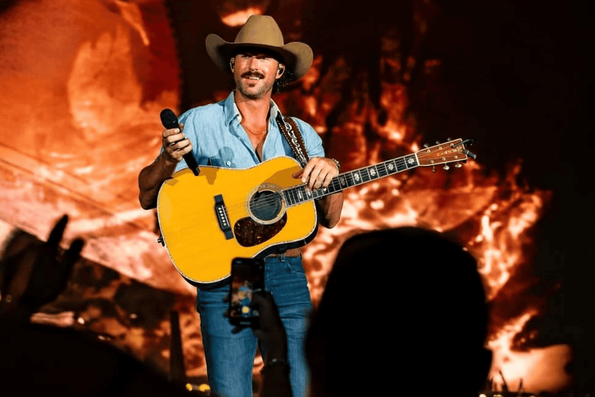 Riley Green Owns Up To His Dating Struggles: ‘I Don’t Think I’ve Gotten ...