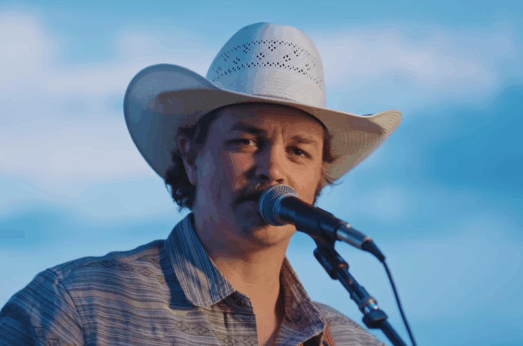 Watch Zach Top Soak Up the Sun in His 'Good Times & Tan Lines' Music ...