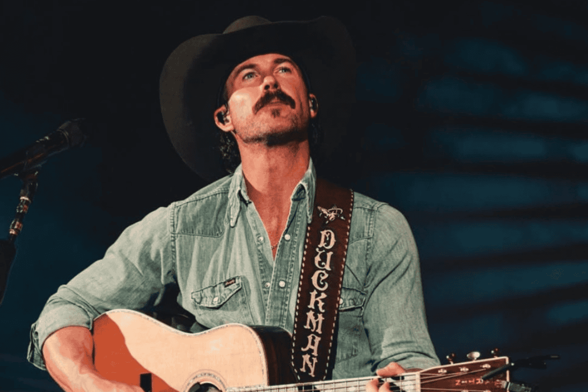 Riley Green Plots 2026 Cowboy As It Gets Tour - Country Now