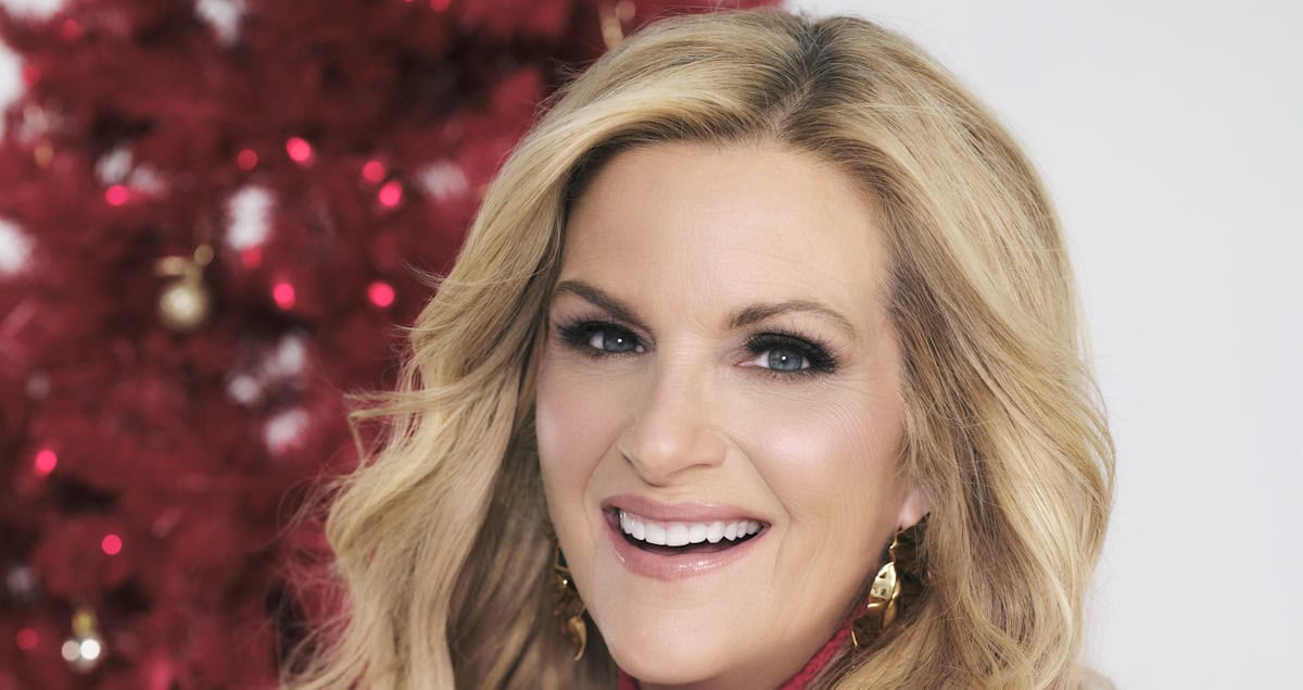 Trisha Yearwood Unveils 'Christmastime,' Featuring New Garth Brooks ...