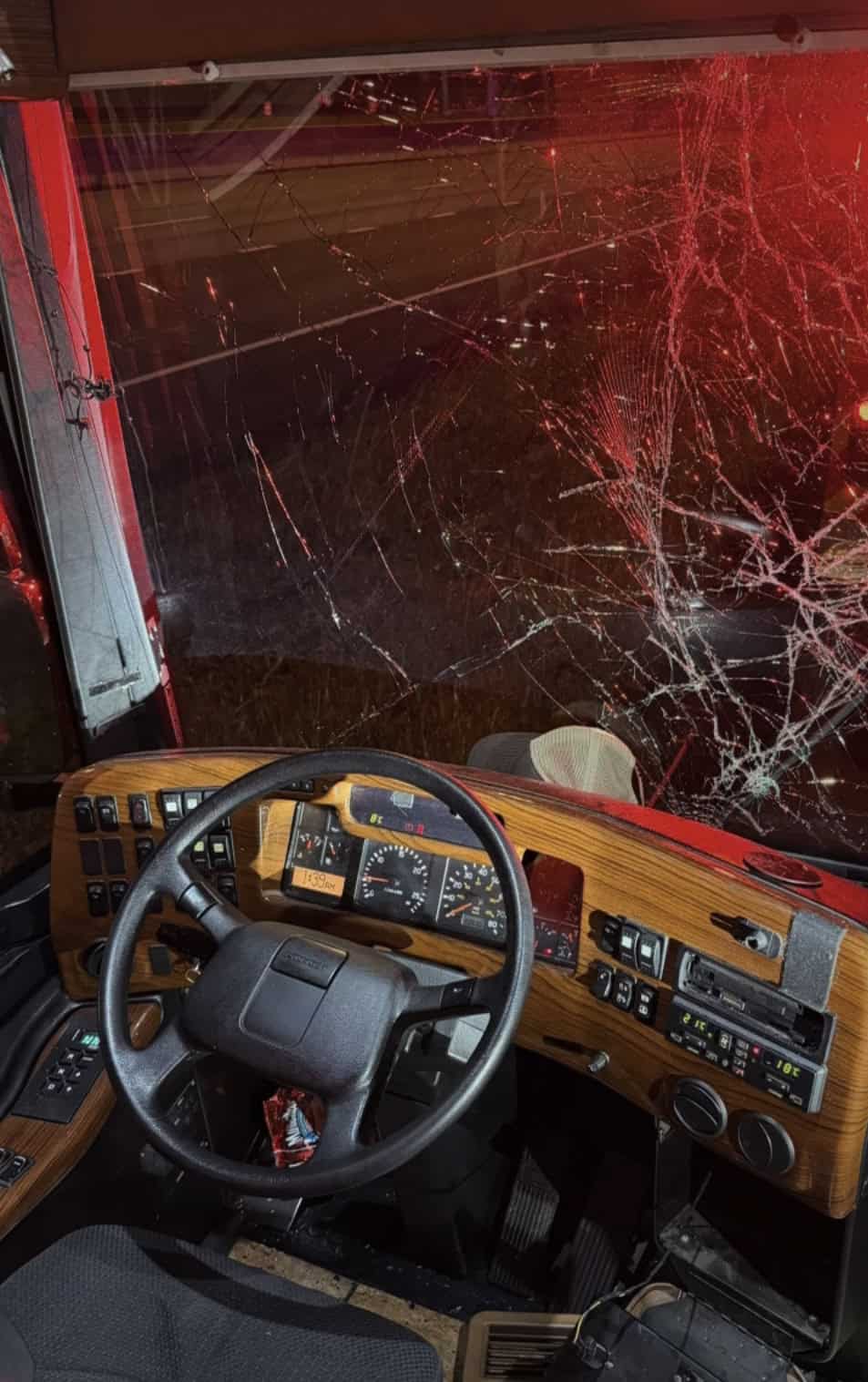 Drake White Cancels New York Concert Following Tour Bus Accident That ...