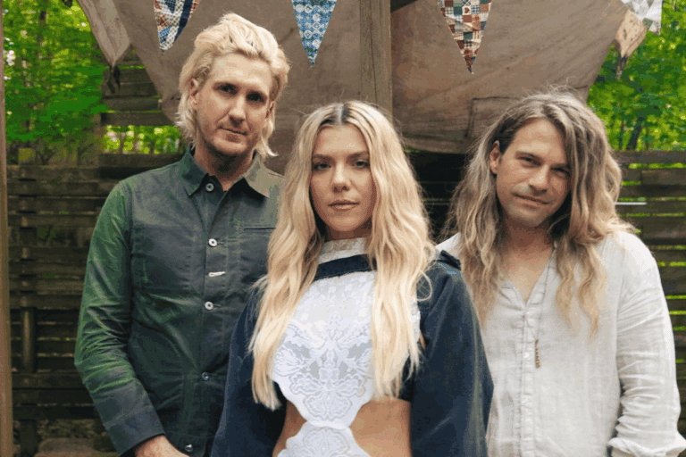 BREAKING: Reid Perry Exits The Band Perry, Leaving Sister Kimberly As ...