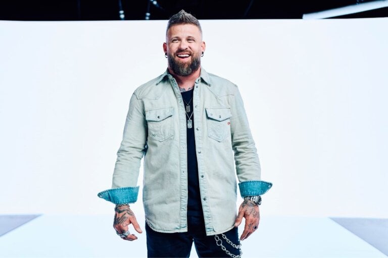 Brantley Gilbert Speaks Out About His Decision To Perform At Turning ...