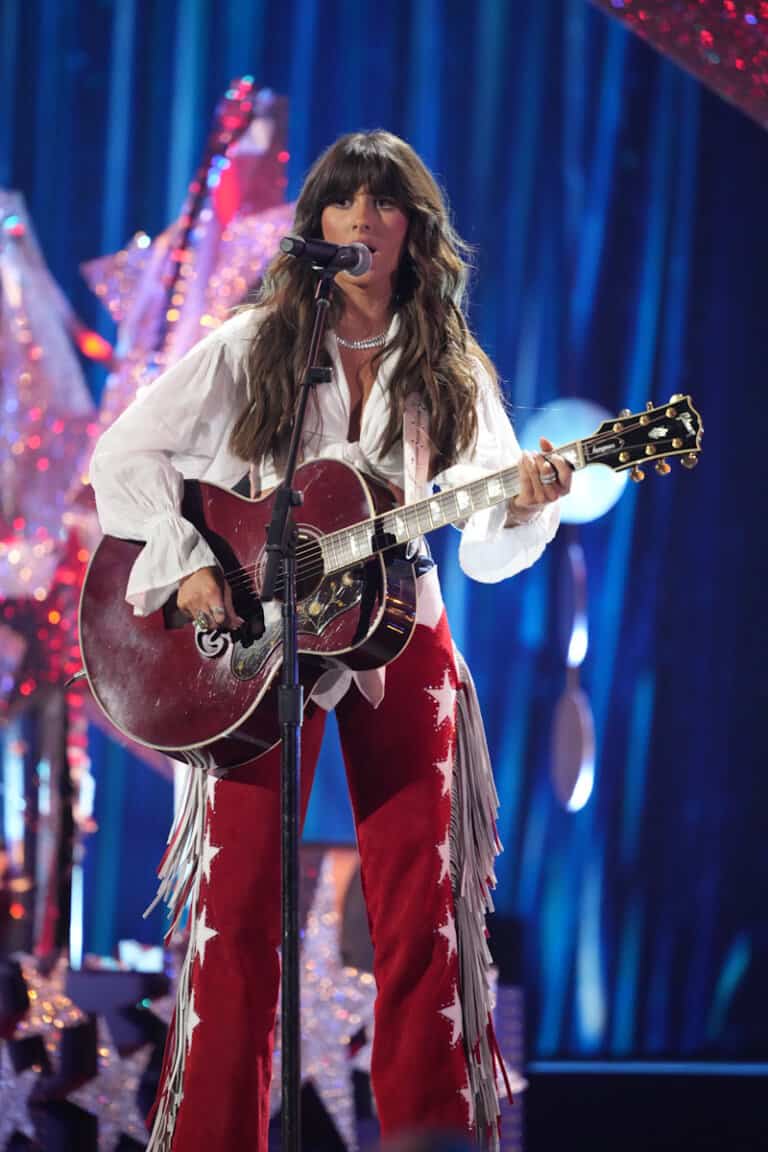 Ella Langley Delivers Show-Stopping Performance of 'Choosin’ Texas' at ...