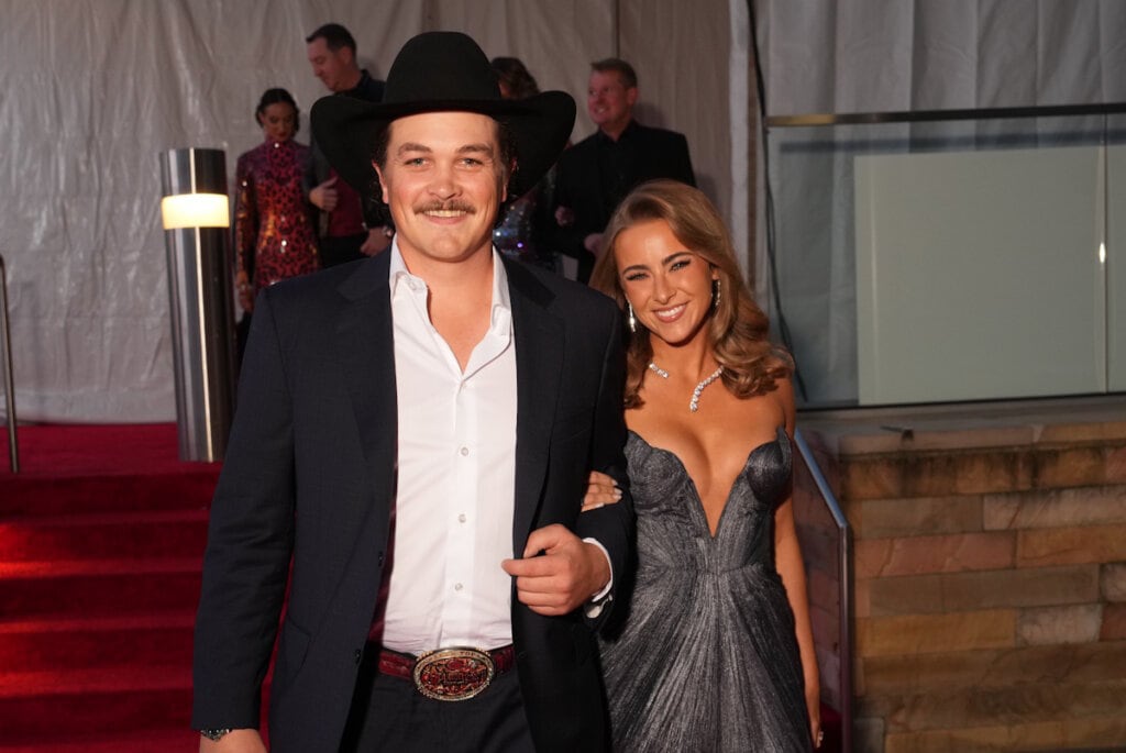 Zach Top And Amelia Taylor Make Glamorous Return To CMA Awards Red Carpet - Country Now