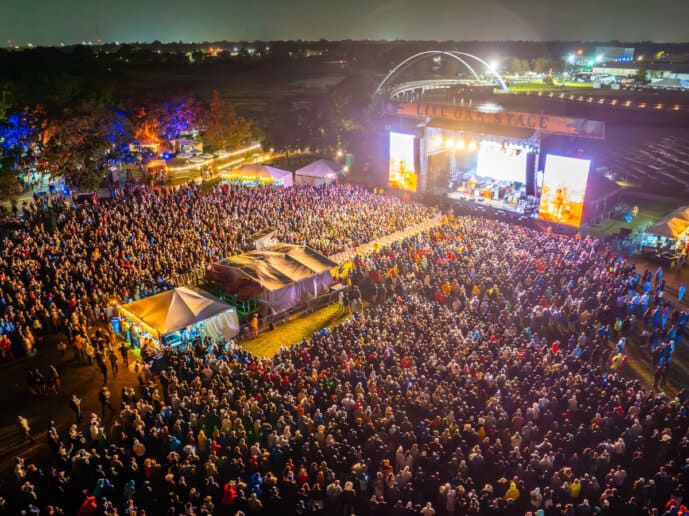 Darius Rucker Brings Riverfront Revival Back for 5th Year With Genre ...