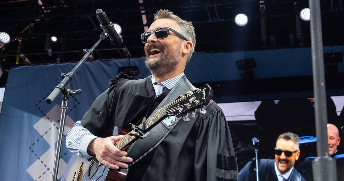 Eric Church Uses His Guitar Strings to Deliver Life Advice During UNC ...