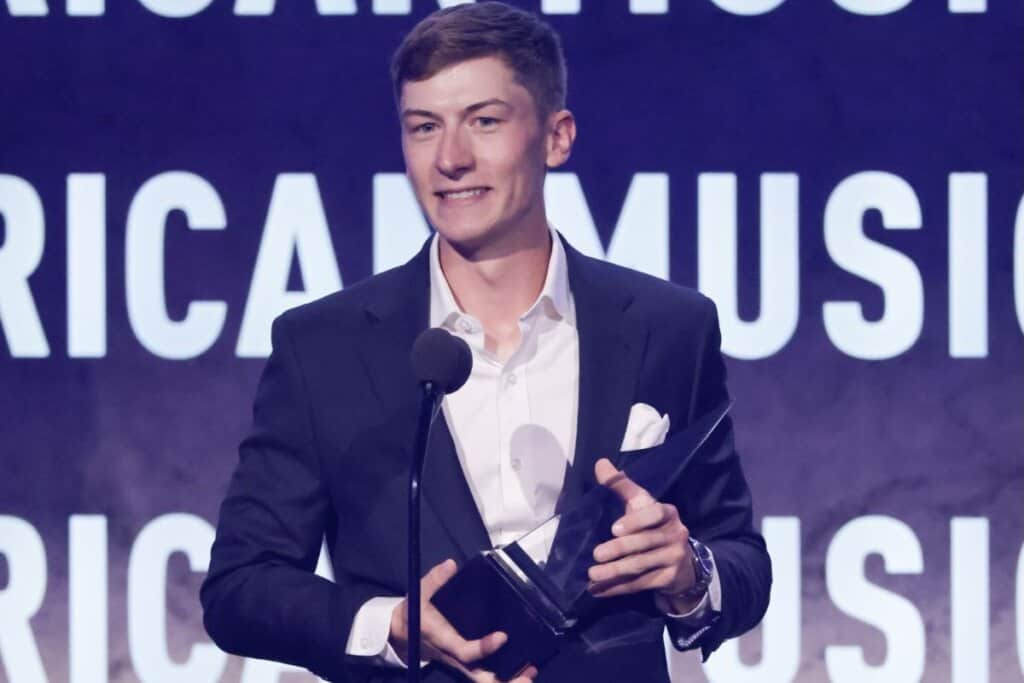 Sam Barber Earns Breakthrough Country Artist Award at 2026 AMAs ...