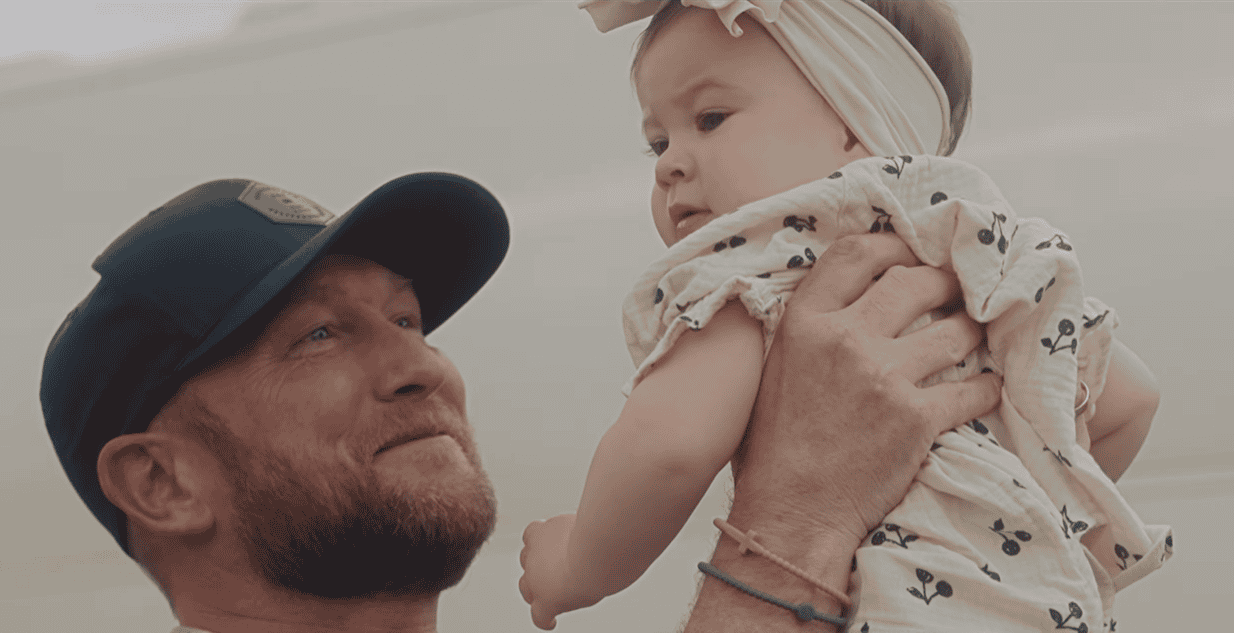 Cole Swindell Shares A 10-Year Update To ‘You Should Be Here’ In ...